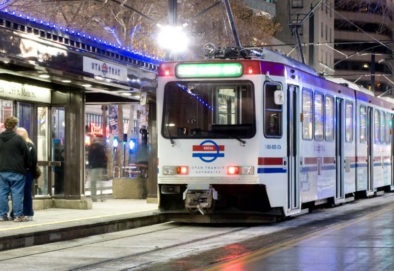 Getting to the Resorts: Utah Ski Bus Routes | Visit Utah